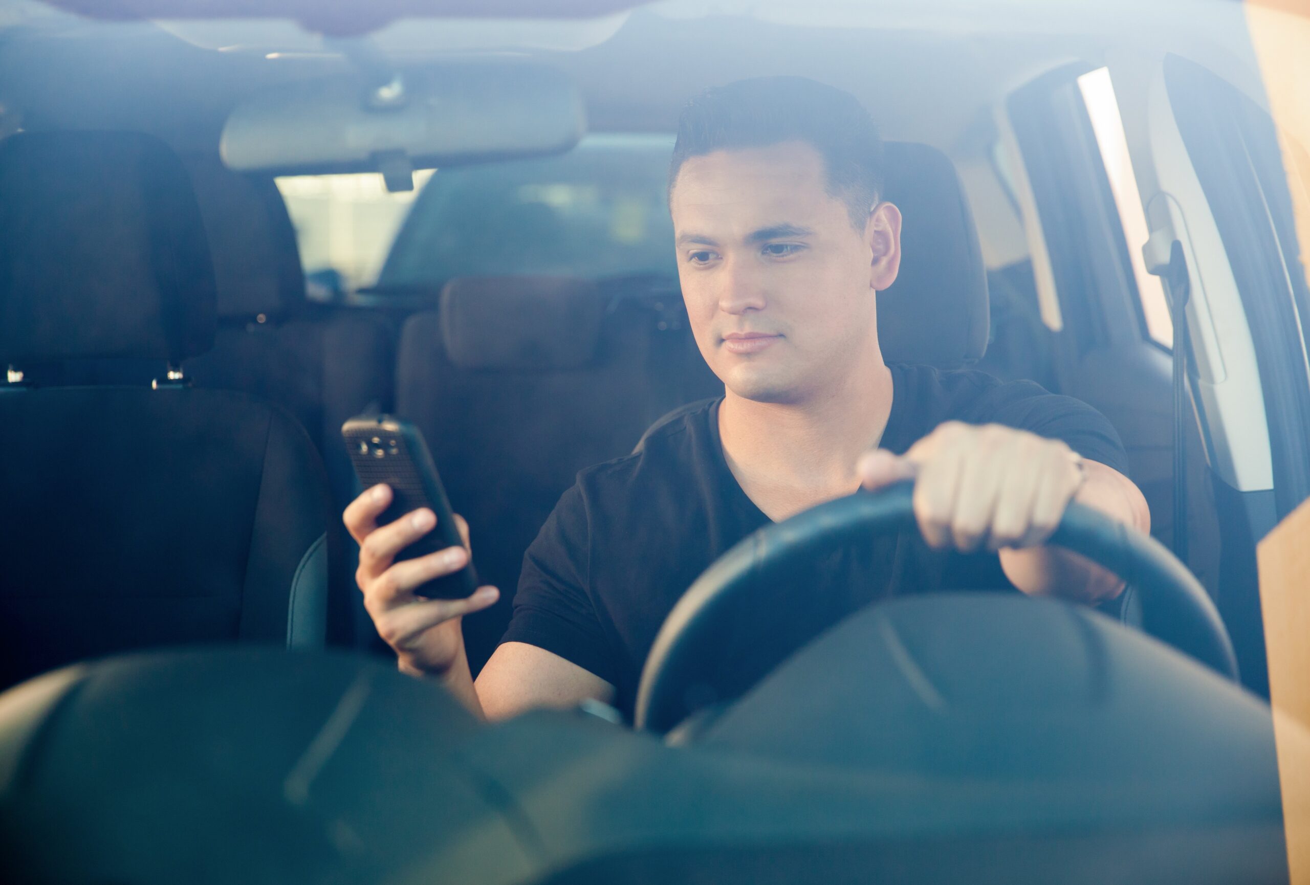 8 Facts to Know About Driving and Texting - Traffic Ticket Lawyer ...